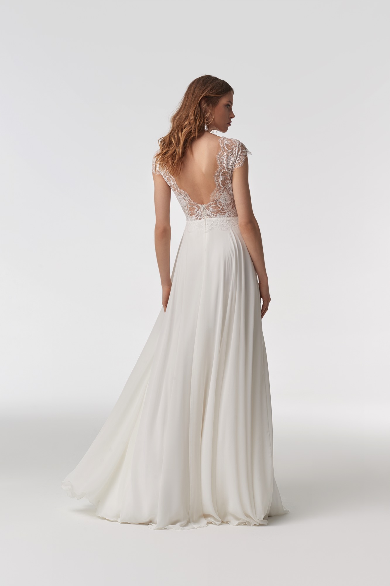 Charly A. Bridal | Des robes modernes, féminines, romantiques…